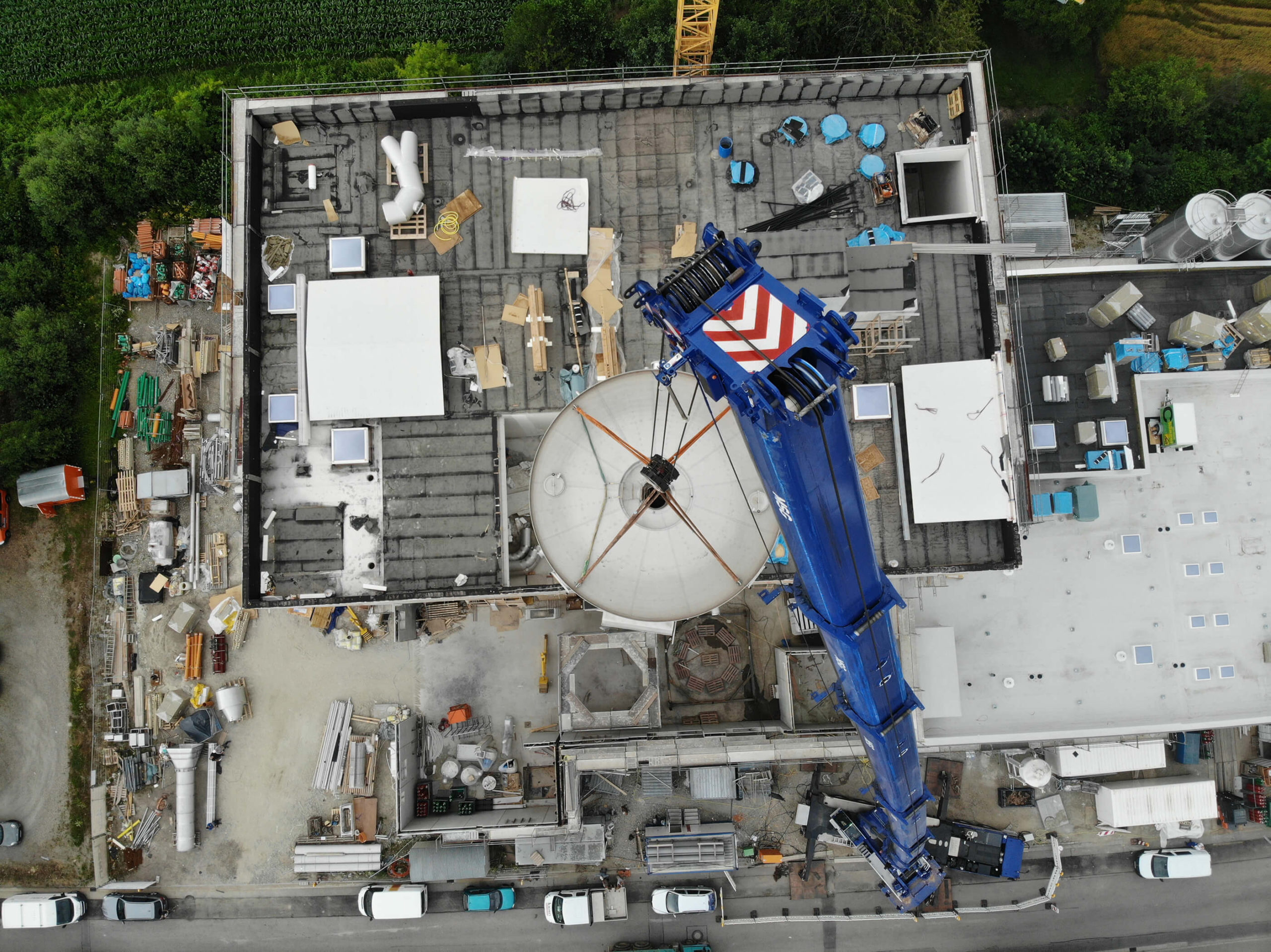 Montage de cuves dans une usine de produits alimentaires BIO - MSG ...